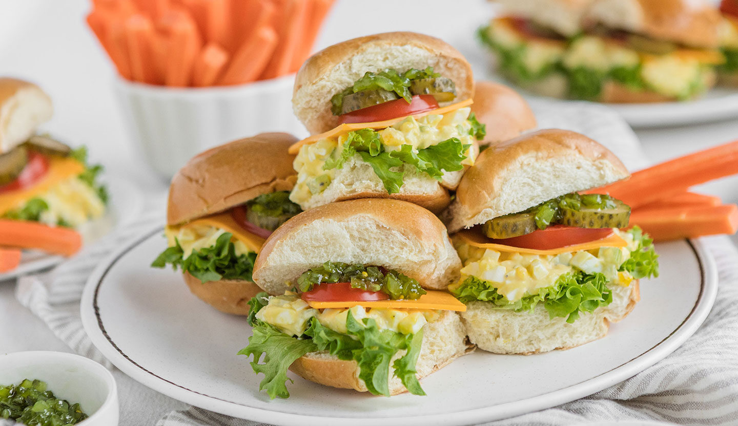 Egg and Bacon Canapés - Eggs.ca