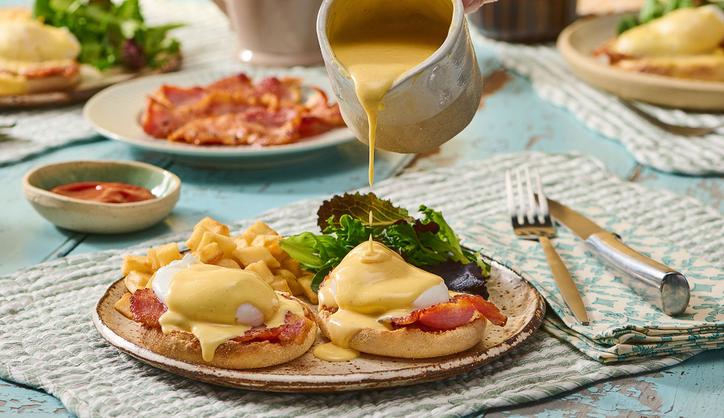 Perfect Poached Eggs - Eggs.ca