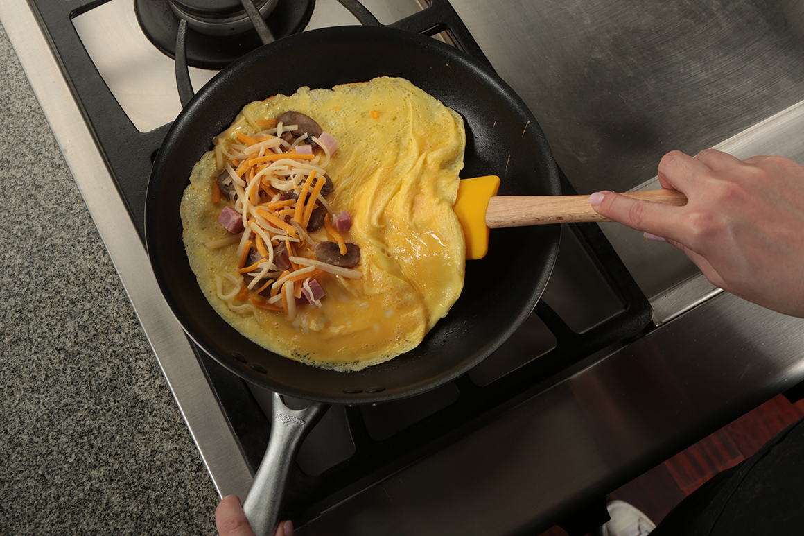 How to Cook the Perfect Omelette - Eggs.ca
