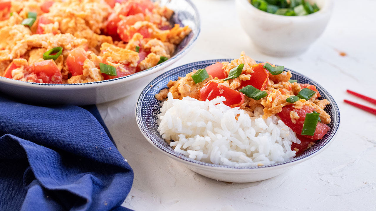 Chinese Tomato and Egg Stir Fry - Eggs.ca