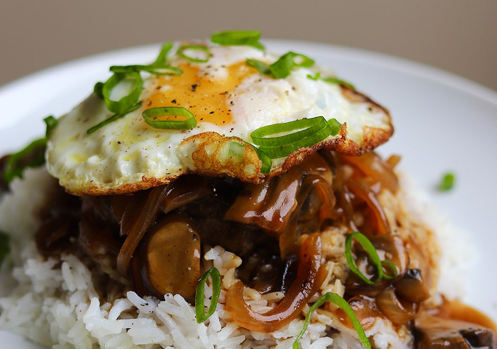 20 Easy Egg and Rice Dishes - Eggs.ca