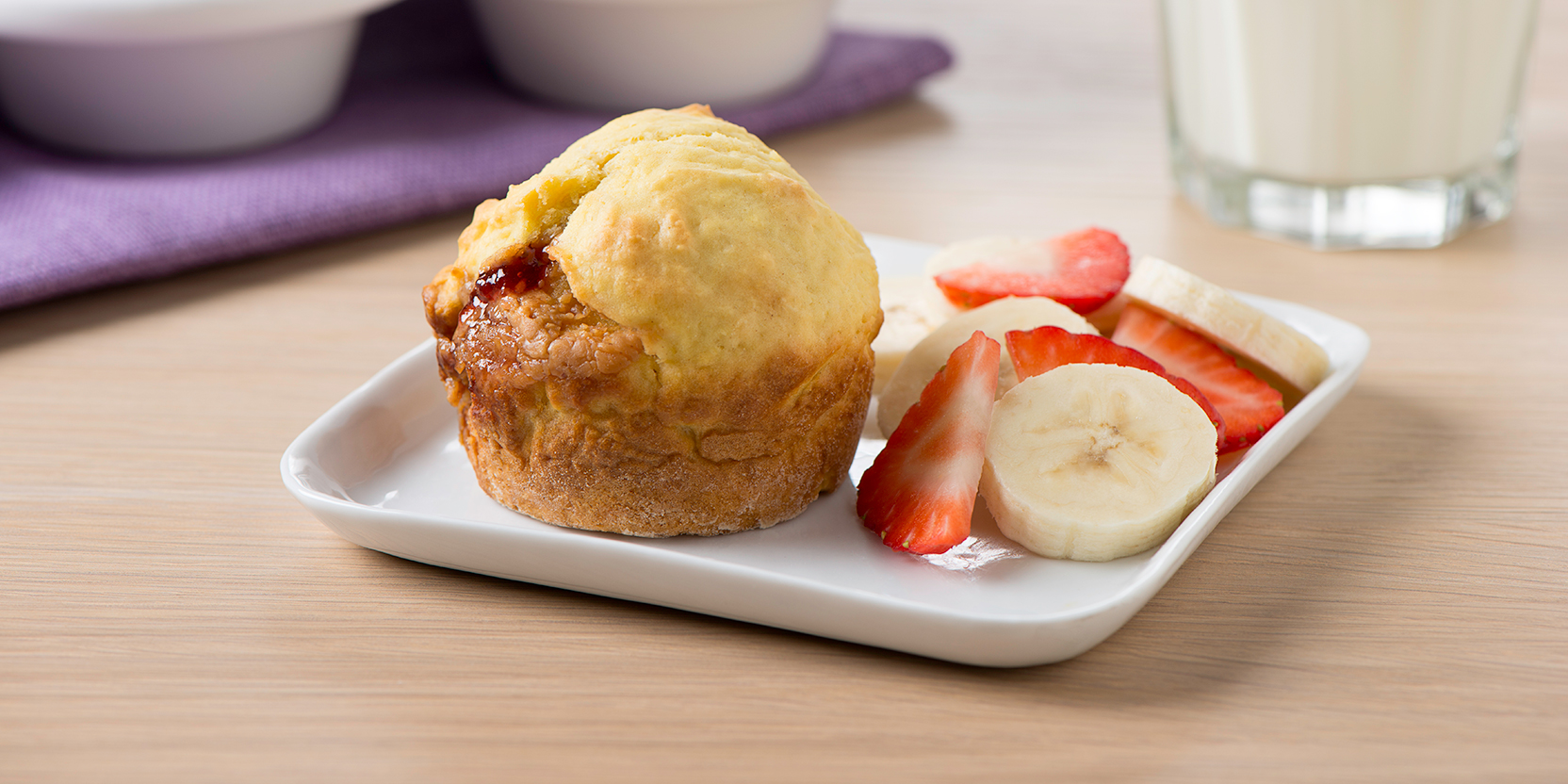 One Bowl Banana and Chocolate Chip Muffins - Eggs.ca