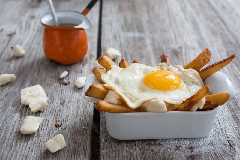 Breakfast Poutine - Eggs.ca