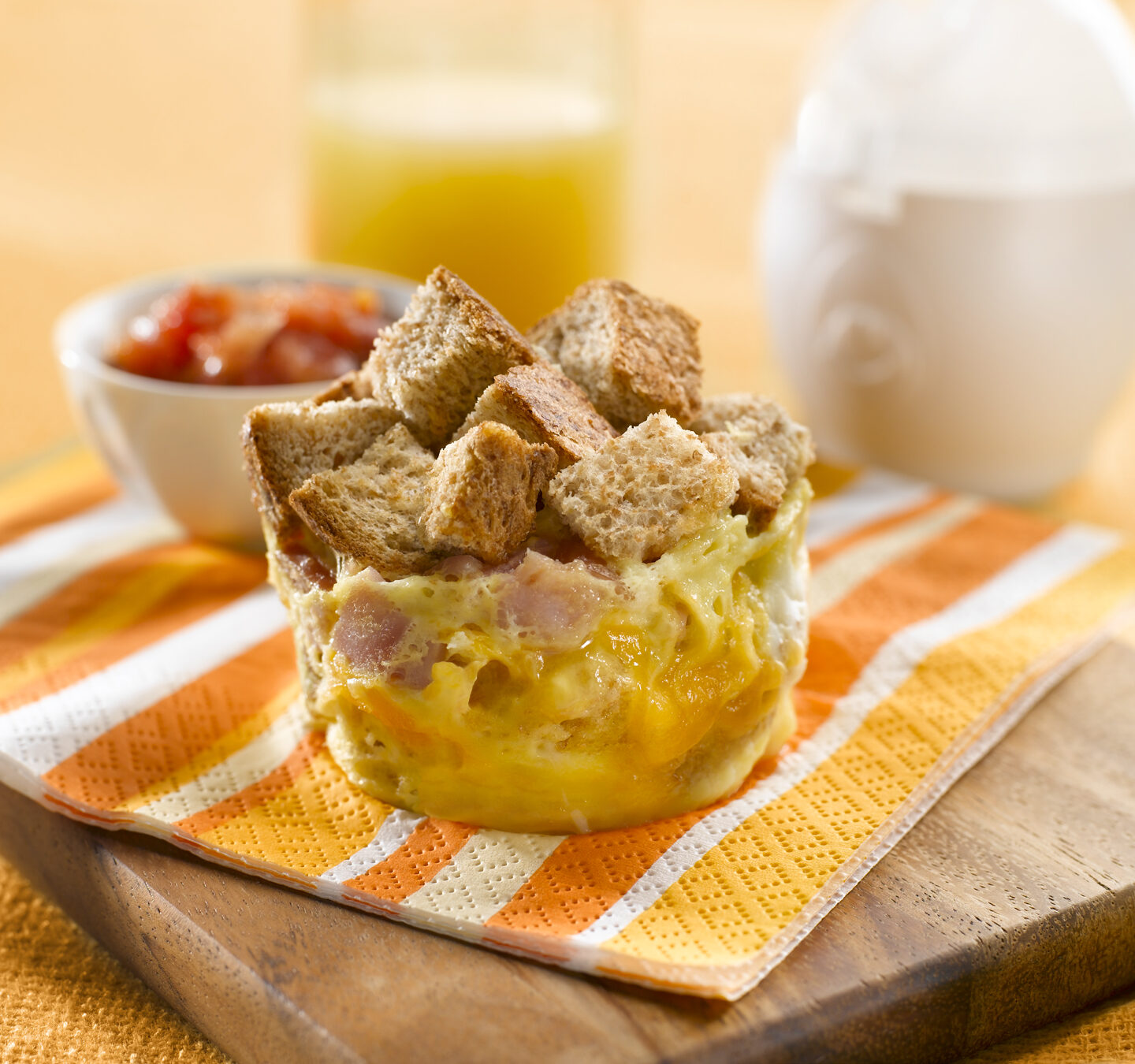 Perfect Microwaved Eggs - Eggs.ca