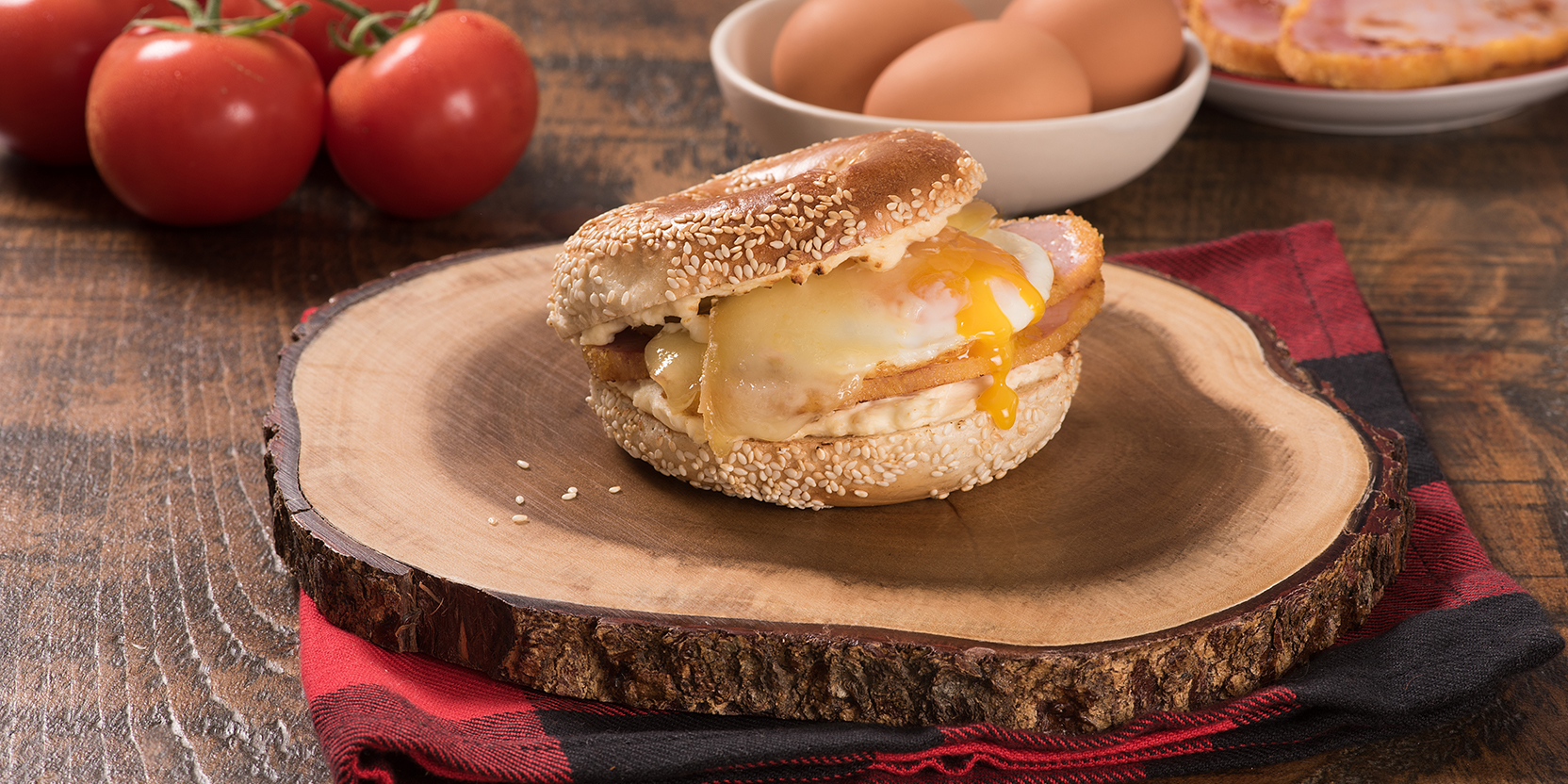 The Ultimate Canadian Breakfast Sandwich - Eggs.ca