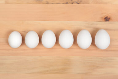 Why are eggs different sizes? - Eggs.ca